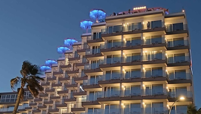 Atarde: Cádiz cuenta desde hace semanas con una terraza de altura en ...